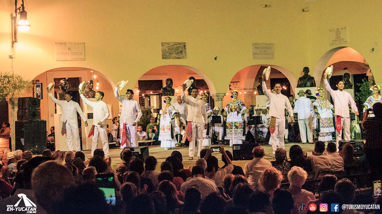 Nightlife in Merida, Serenade in Santa Lucía, Vaquería, Trova Yucateca